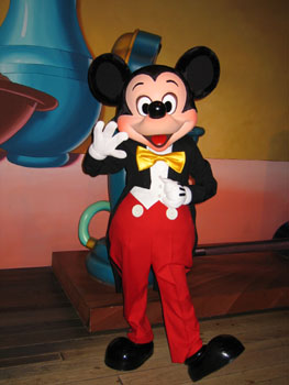 MeetMickey-01.jpg
